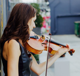 Hannah Rose Nicholas, viola